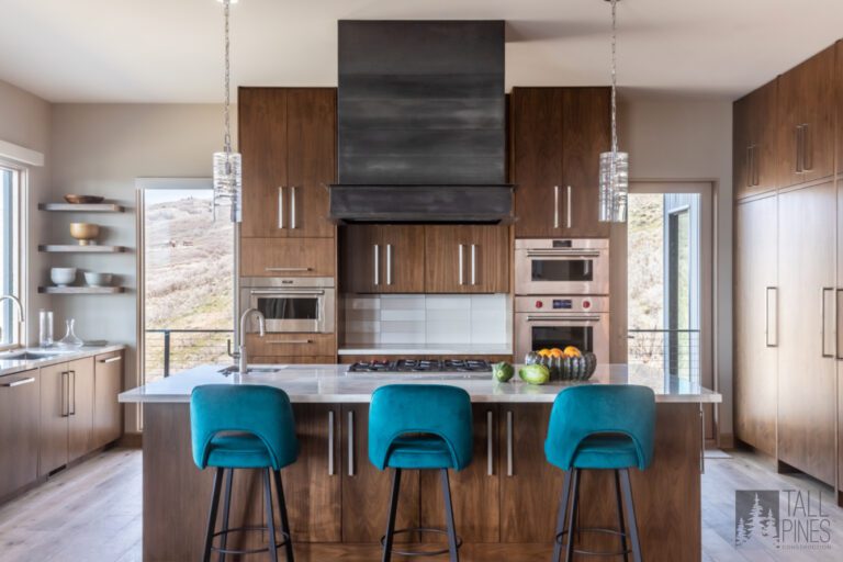 Creating the Perfect Custom Kitchen Island: Design and Functionality ...
